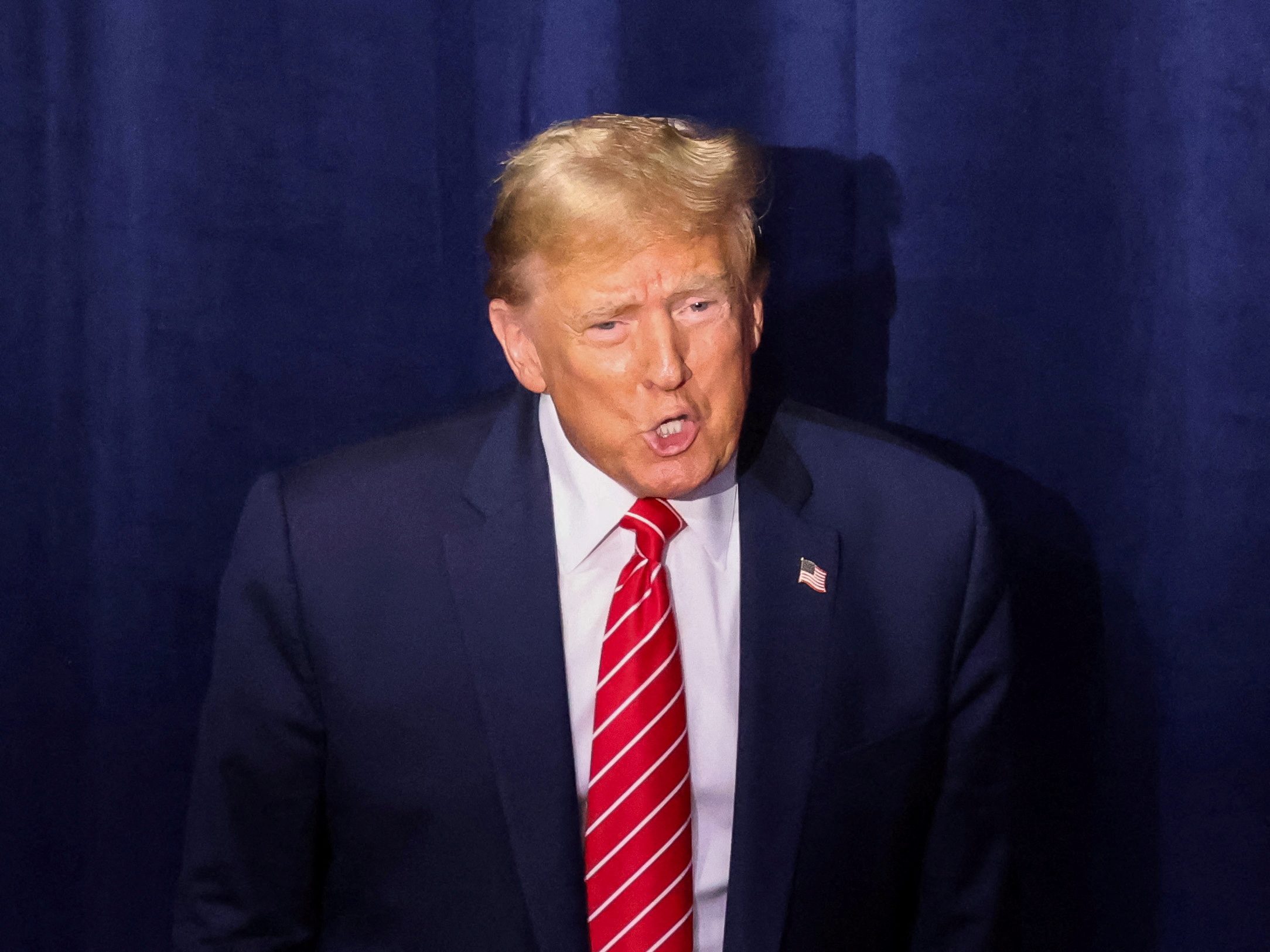 Ο Trump θα επιβάλει δασμούς 25% στην ΕΕ - fyi.news